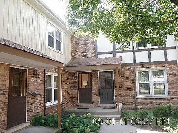 1704 Pickwick Ln, Glenview, IL 60026 | Zillow