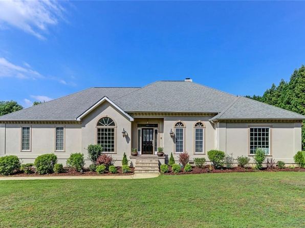 Oak Ridge NC Single Family Homes For Sale - 86 Homes | Zillow