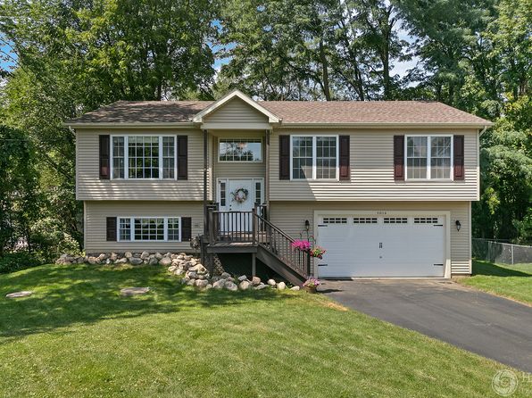 Spring Grove Real Estate - Spring Grove IL Homes For Sale | Zillow