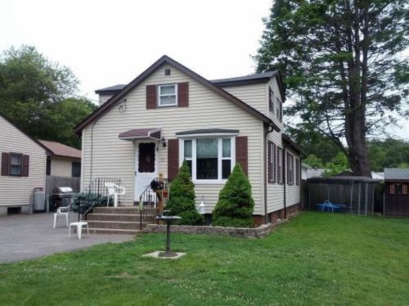 West Warwick Real Estate - West Warwick RI Homes For Sale | Zillow