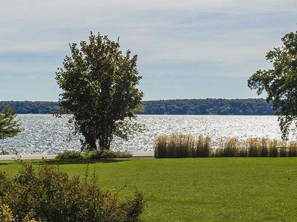 Green Lake WI Waterfront Homes For Sale - 102 Homes | Zillow