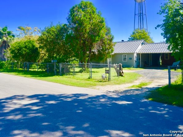 Best Places to Live in Lytle, Texas