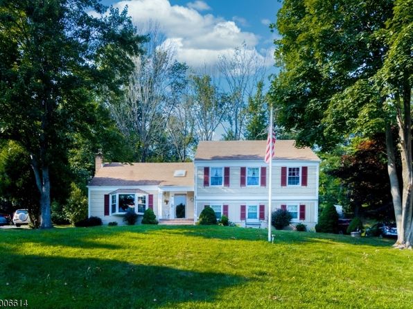 Gillette Real Estate - Gillette NJ Homes For Sale | Zillow