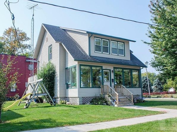 Hampton Real Estate - Hampton IA Homes For Sale | Zillow