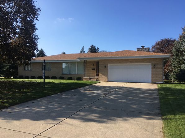 53005 Real Estate - 53005 Homes For Sale | Zillow