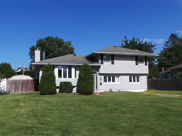 Commack Real Estate - Commack NY Homes For Sale | Zillow