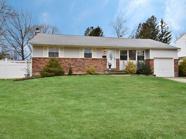 Commack Real Estate - Commack NY Homes For Sale | Zillow