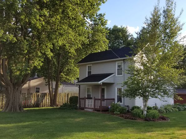 Hudson Real Estate - Hudson IL Homes For Sale | Zillow