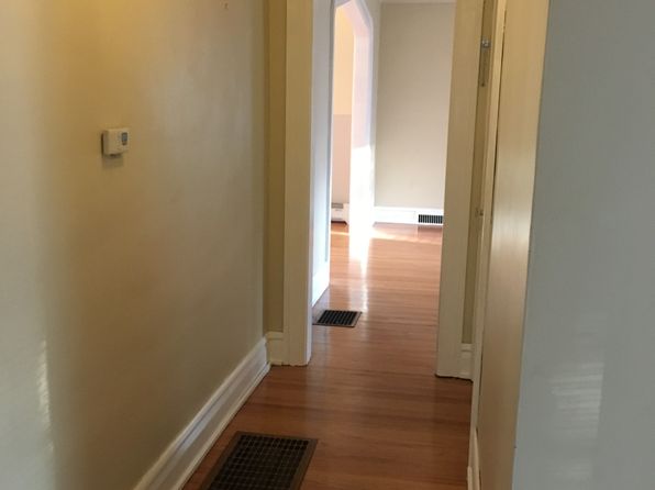 21 Edgewood Ct, Decatur, IL 62522 | Zillow