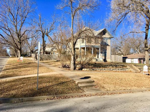 232 W Chestnut St, Junction City, KS 66441 | Zillow