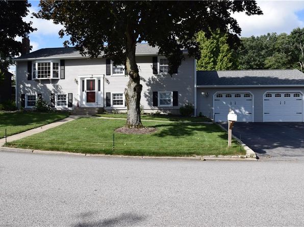 West Warwick Real Estate - West Warwick RI Homes For Sale | Zillow