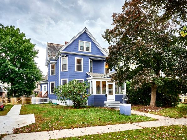 Holyoke Real Estate - Holyoke MA Homes For Sale | Zillow