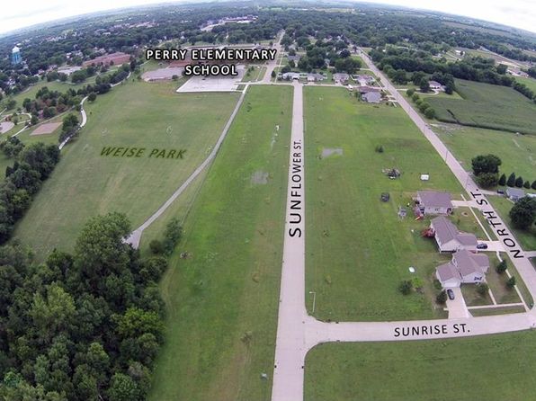 Perry Real Estate - Perry IA Homes For Sale | Zillow