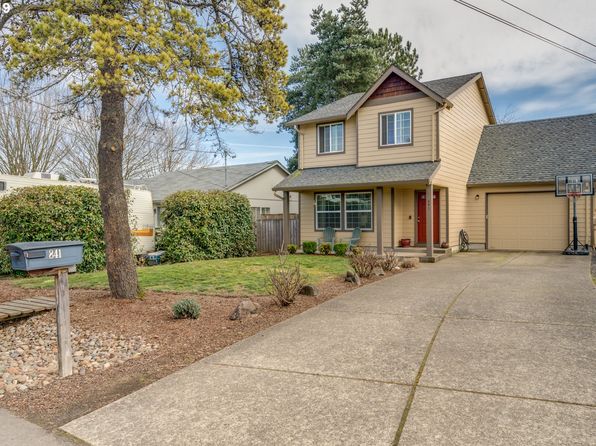 Best Places to Live in Dundee, Oregon