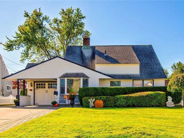 Hicksville Real Estate - Hicksville NY Homes For Sale | Zillow