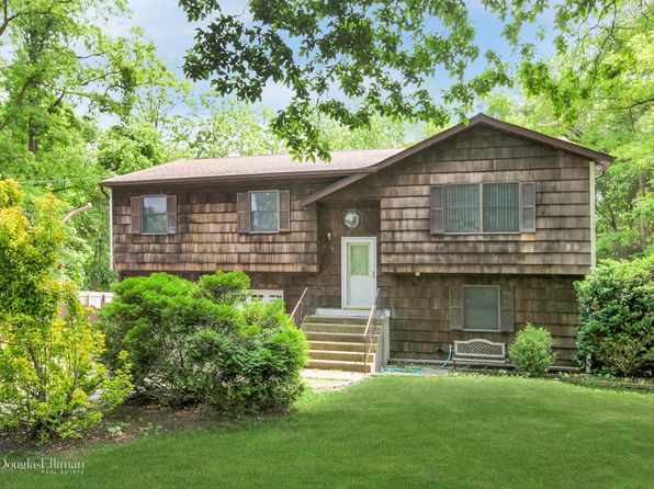 Best Places to Live in Coram, New York