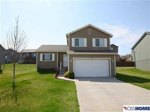 2806 Yorktown St, Bellevue, NE 68123 | Zillow