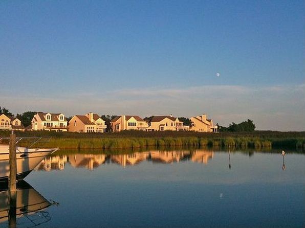 Suffolk County NY Waterfront Homes For Sale - 1,563 Homes | Zillow