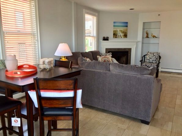 RI Real Estate - Rhode Island Homes For Sale | Zillow