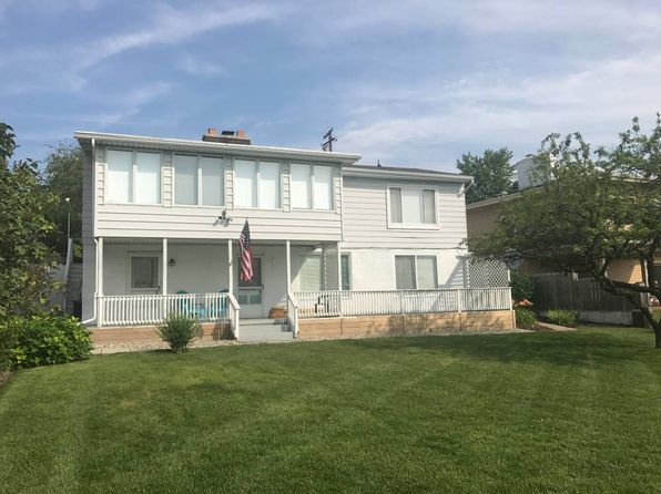 Saint Clair County MI Waterfront Homes For Sale - 156 Homes | Zillow