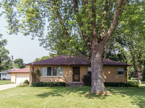 53005 Real Estate - 53005 Homes For Sale | Zillow