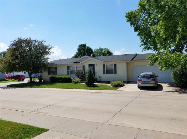 Iowa City IA Single Family Homes For Sale - 337 Homes | Zillow