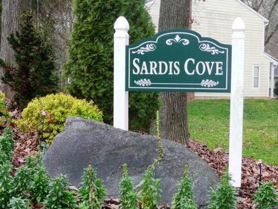 912 Sardis Cove Dr, Charlotte, NC 28270