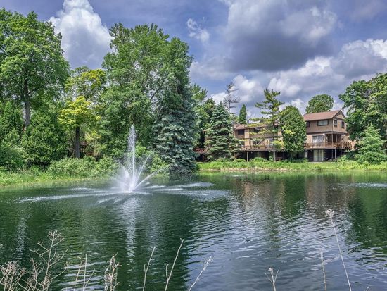 55 Point Elkhart Dr, Elkhart Lake, WI 53020