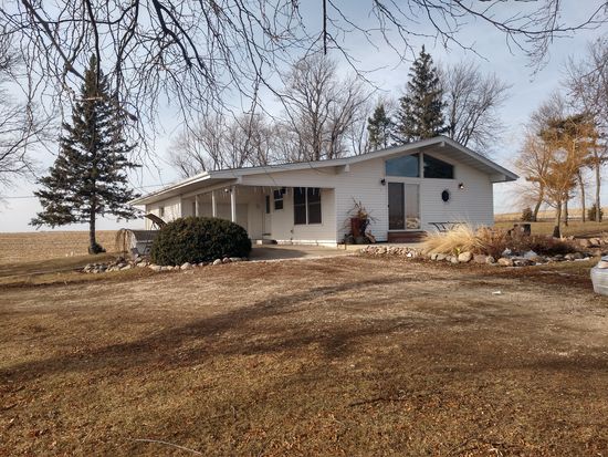 3393 Quail Ave, Kiron, IA 51448