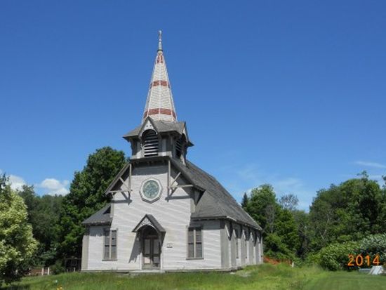 161 Church St, South Ryegate, VT 05069