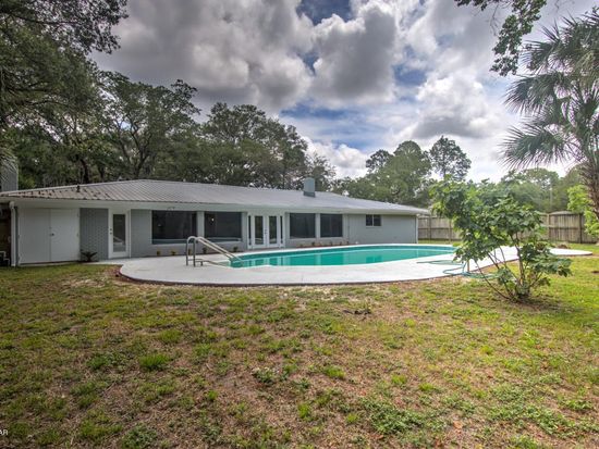 2409 Pretty Bayou Island Dr, Panama City, FL 32405