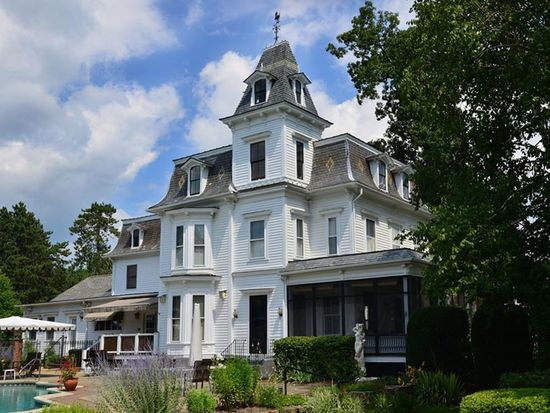 83 Main St, Hatfield, MA 01038