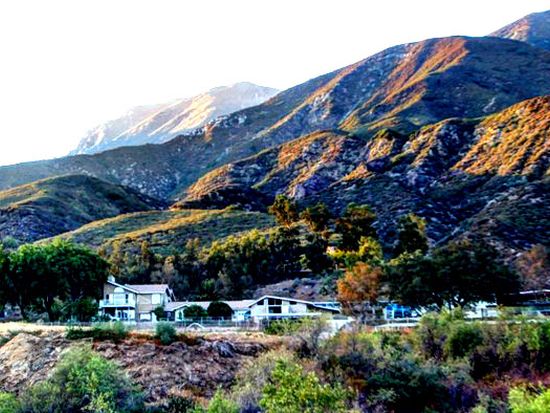 1015 Deercrest Dr, Devore, CA 92407