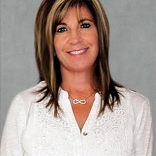 Celia Robertson - Real Estate Agent in Carterville, IL - Reviews | Zillow