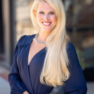 Heather McColaugh - Real Estate Agent in Loveland, OH - Reviews | Zillow