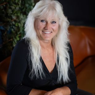 Andrea Hueppe - Real Estate Agent in Wauwatosa, WI - Reviews | Zillow