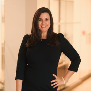 Laura Fabre - Real Estate Agent in Manhasset, NY - Reviews | Zillow