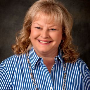 Lisa Sample-Brown - Real Estate Agent in Bowling Green, KY - Reviews ...