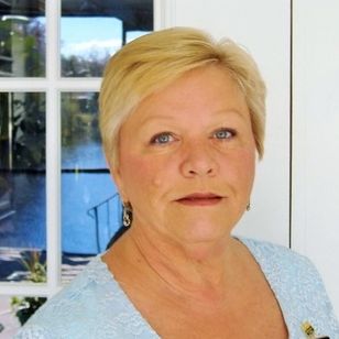 Janet Bell - Real Estate Agent in New Port Richey, FL - Reviews | Zillow