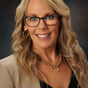 Jennifer Stoops - Real Estate Agent in Ashland, OH - Reviews | Zillow