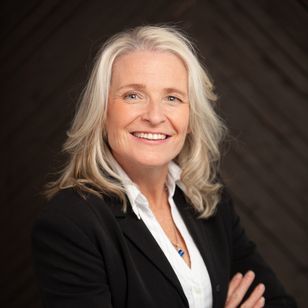 Carrie McAdams - Real Estate Agent in Erie, PA - Reviews | Zillow