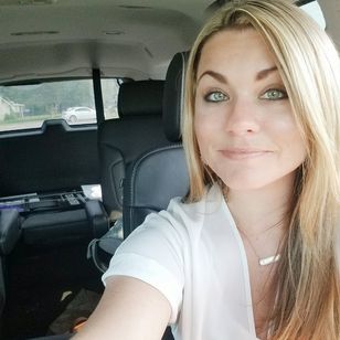 Christy Perry - Real Estate Agent in Virginia Beach, VA - Reviews | Zillow