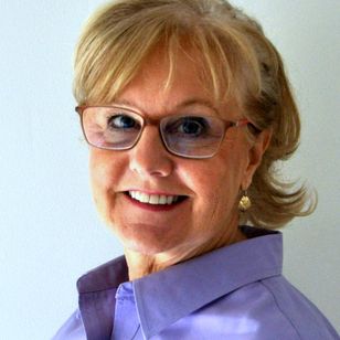 Deborah Hanson - Real Estate Agent in Cushing, NH - Reviews | Zillow