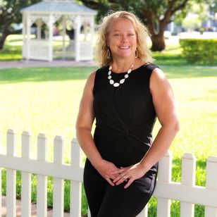 Lisa M Siner - Real Estate Agent in Miami, FL - Reviews | Zillow