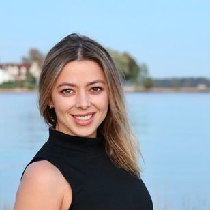 Brieanne Vinyard - Real Estate Agent in Old Saybrook, CT - Reviews | Zillow