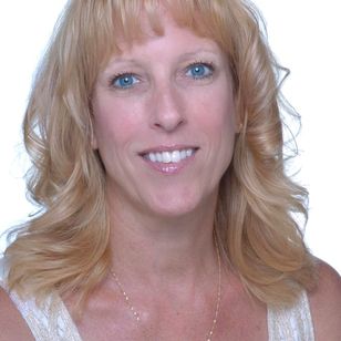 Susan Betts - Real Estate Agent in Fort Myers Beach, FL - Reviews | Zillow