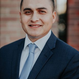 Eric Mora - Top Zillow Agent - Real Estate Agent in Bakersfield, CA ...