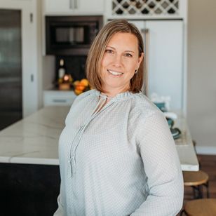 Beth Simon - Real Estate Agent in Oconomowoc, WI - Reviews | Zillow