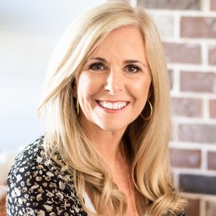 Lorie Phillips, CRS - Real Estate Agent in Navarre, FL - Reviews | Zillow