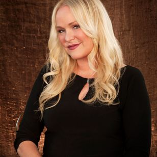 Diane Hughes - Real Estate Agent in Omaha, NE - Reviews | Zillow